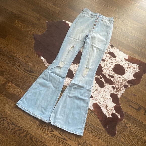 Jeans | Light Wash Stretchy Frayed Distressed Bell Bottom Denim Jeans | Poshmark